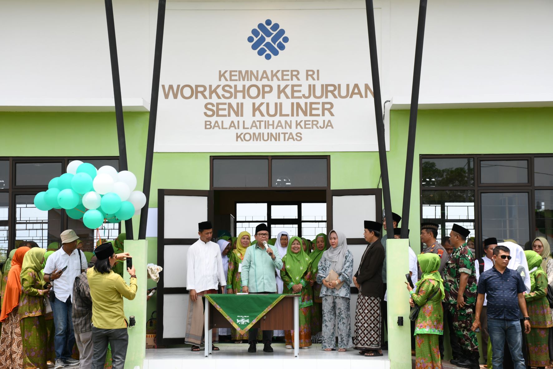 Bupati Tiwi : Muslimat NU Berperan Penting Mencetak Generasi Unggul - Pemerintah Kabupaten ...