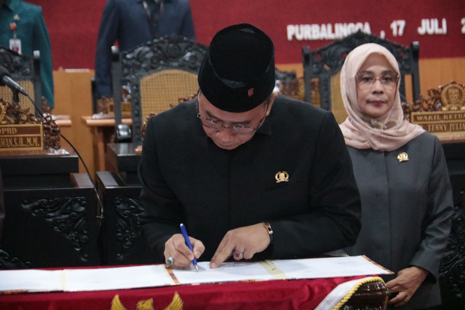 Bupati dan DPRD Purbalingga Tandatangani Nota Kesepakatan KUA PPAS 2025 - Pemerintah Kabupaten ...