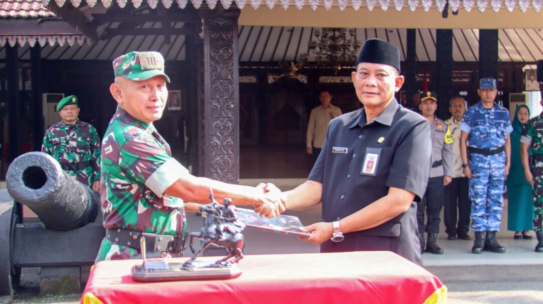 Bangun Jalan dan Jembatan di Desa Sindang, TMMD Sengkuyung Tahap IV ...